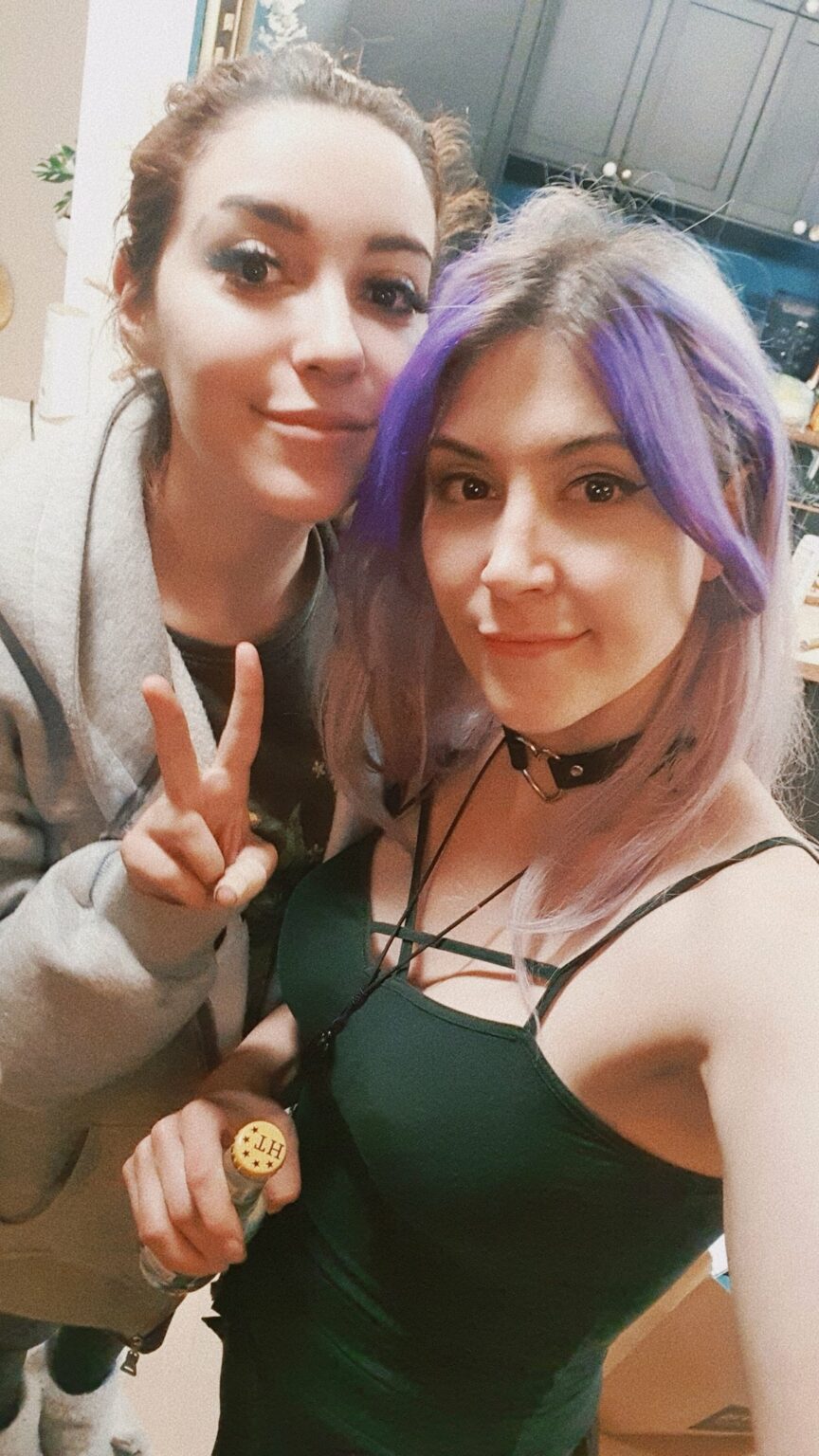 Mowky: Super sympathische Streamerin ist Puschelschwanz Spezialistin