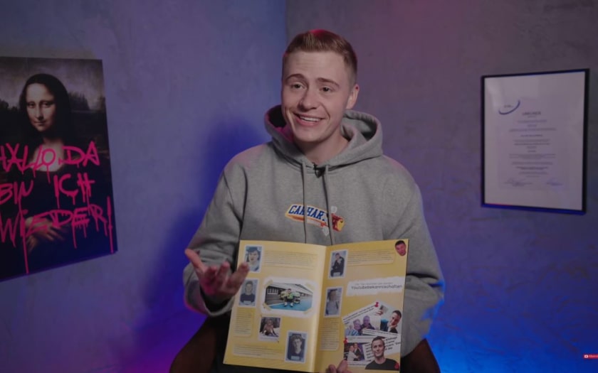 Fake-Stickeralbum: Youtuber Marvin legt Influencer und Streamer rein